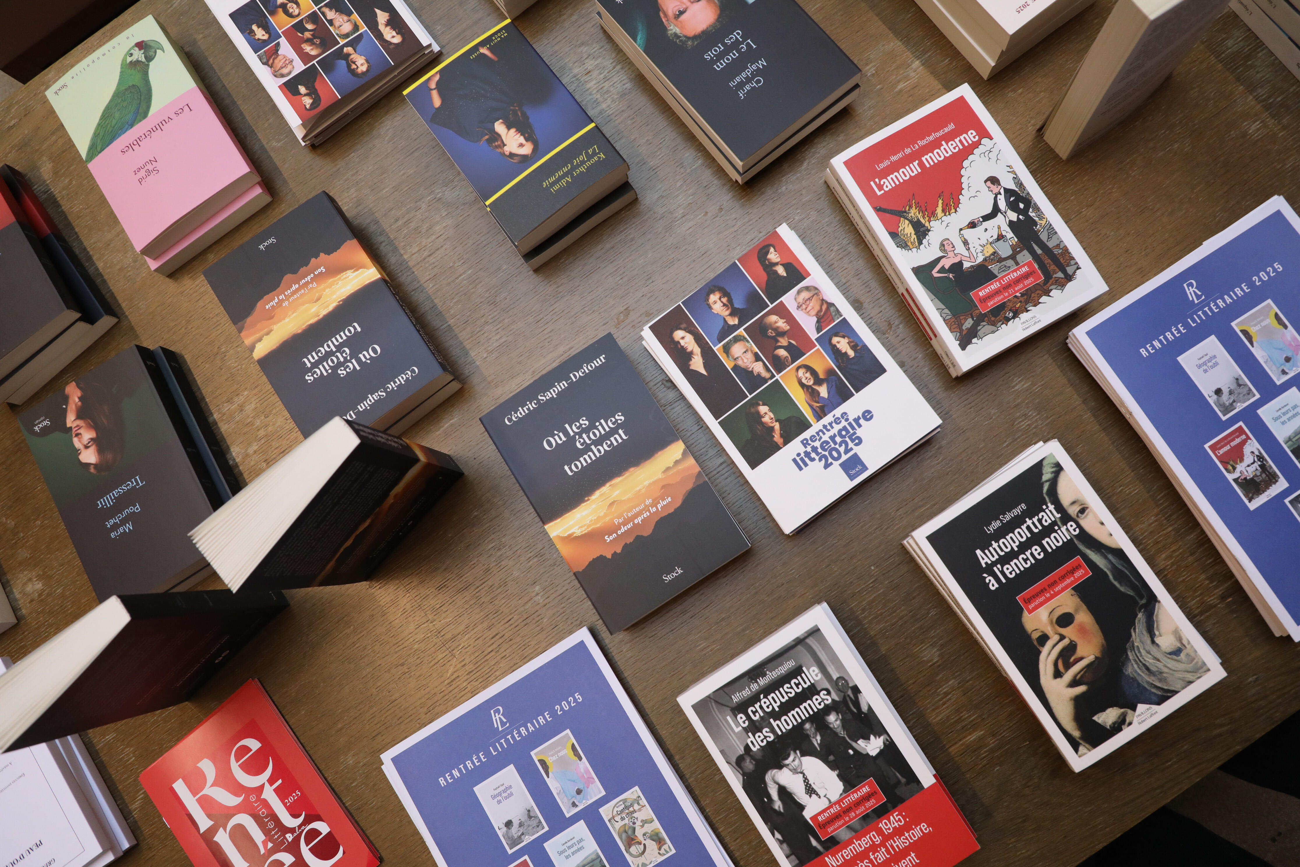 Retrouvez les vidéos des 4 tables rondes du Forum de rentrée littéraire 2025 de Livres Hebdo ...